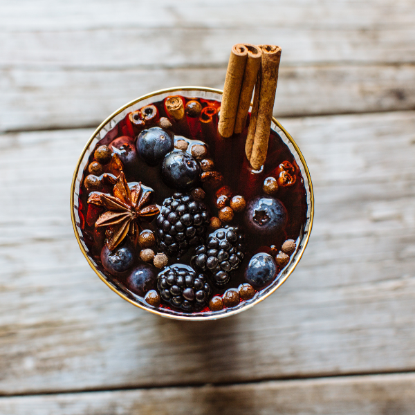 Festive Berry Cocktails and Mocktails to Elevate Your Holiday Season